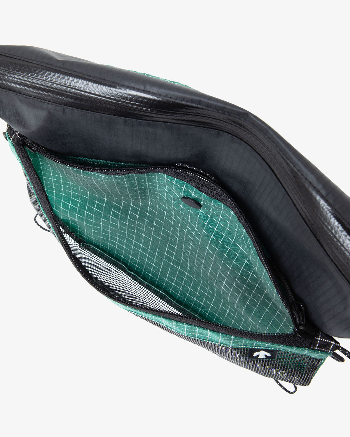 TAR(P)MENTの超軽量サコッシュ – COVERCHORD